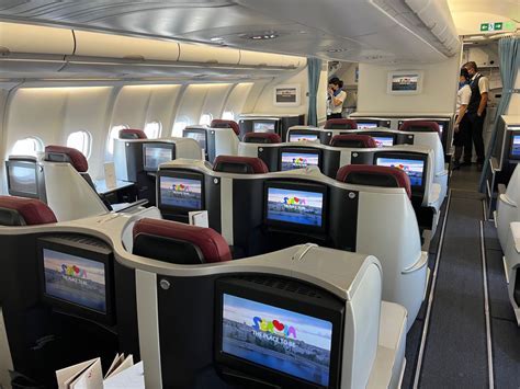 Which Airlines Offer Pajamas in Business Class? A Deep Dive Into Long ...