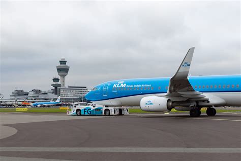 Airbus 'Taxibot' Hybrid-Electric Tug Program Gains Global Momentum As ...