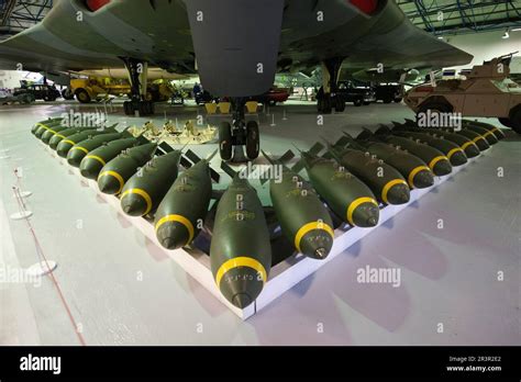 How Many Bombs Can a B-2 Bomber Carry and How Fast Can It Fly? Inside ...