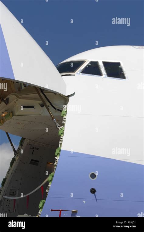 From Queen of the Skies to Twinjet Titans: The Aircraft Replacing the ...