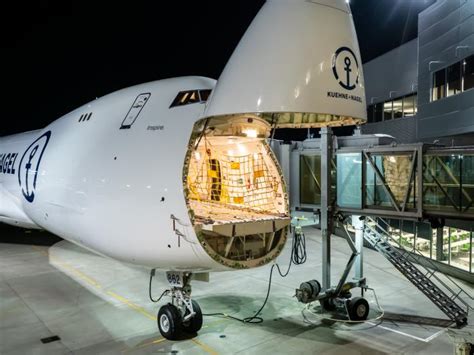 Why the Boeing 747-8F Has a Much Shorter Upper Deck Than the 747-8I ...