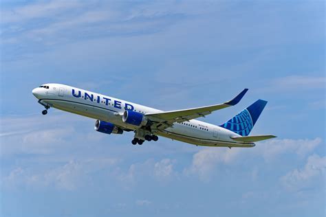 The Boeing 767: A Groundbreaking Airliner in Aviation History - Bolt Flight