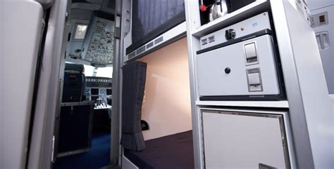Widebody vs Narrowbody: Why Flying a Widebody Aircraft Elevates the ...