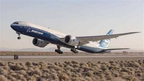 How Much More Range Does The Boeing 777-200LR Offer Than The 777-300ER ...