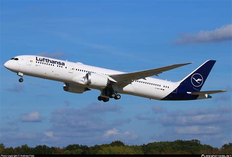 Why the Boeing 787-9 Dreamliner Outranges the 787-10: A Detailed Look ...