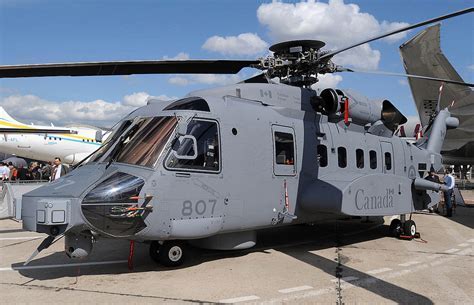 The Complete Guide to Every Military Helicopter Built by Sikorsky ...