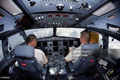 Best Path to Become a Pilot: A Complete Guide to Launching Your ...