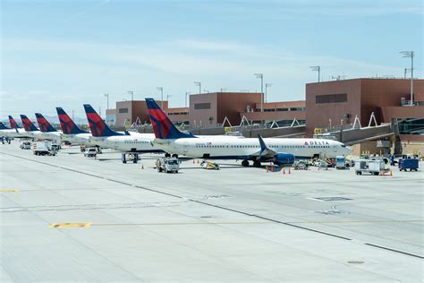 How Do You Upgrade on a Delta Flight? - Bolt Flight