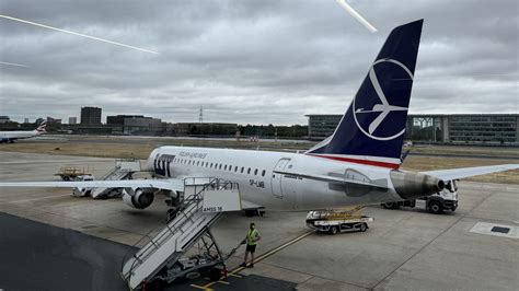LOT Polish Airlines Makes History With First Airbus Order: 84 A220s To ...