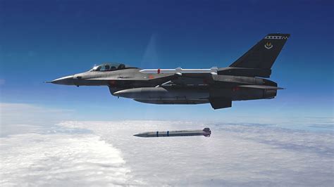 U.S. Air Force Scales Up SiAW Missile Production to Equip F-35 for ...