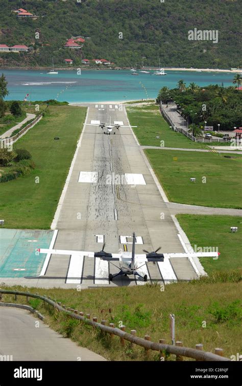 The Hardest Airports in the World to Land At: Extreme Runways ...