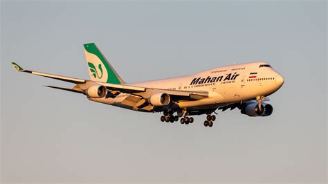 The Shrinking Giant: Why Boeing Designed the 747SP - Bolt Flight
