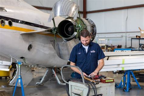 What is Aircraft Maintenance? - Bolt Flight
