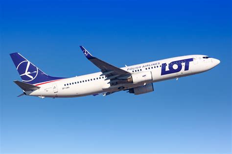LOT Polish Airlines Embarks on Fleet Revolution: Seeks More Aircraft of ...