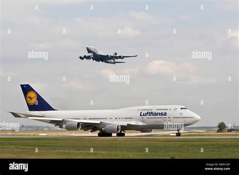 Where Does Lufthansa Fly Its Boeing 747-400s? - Bolt Flight