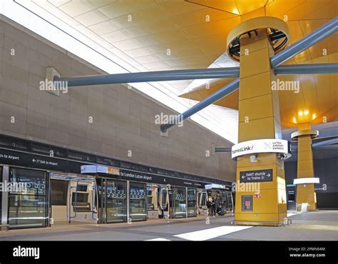 Luton Airport to London: The Complete Guide for Travelers - Bolt Flight