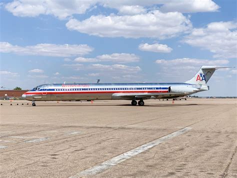 Inside the Last Analog Cockpit: The McDonnell Douglas MD-80’s Enduring ...