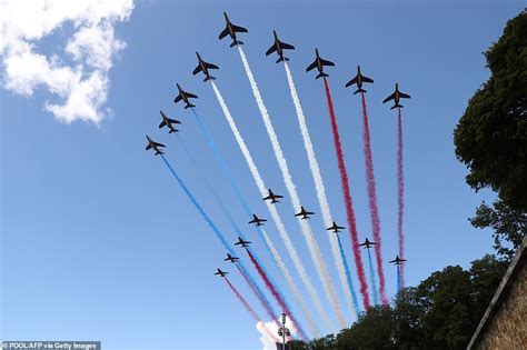 The World's Most Spectacular Aerobatic Teams - Bolt Flight