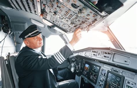 How To Write a Pilot Letter of Recommendation - Bolt Flight