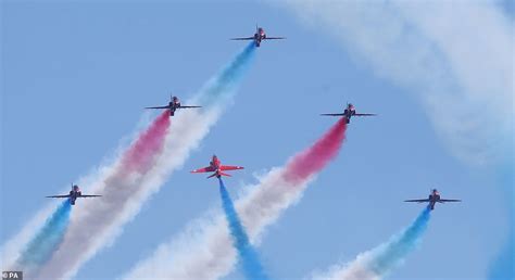 Red Arrows Set to Dazzle Skies Over Cheshire and Merseyside This ...