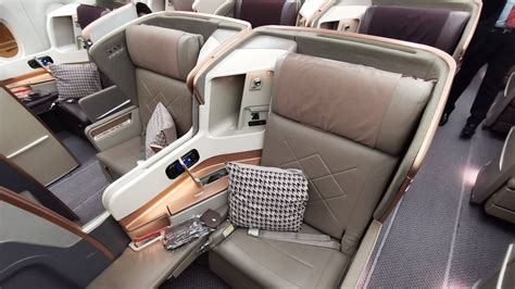 5 Airlines Offering the Widest Business Class Seats in 2026 Ranked by ...