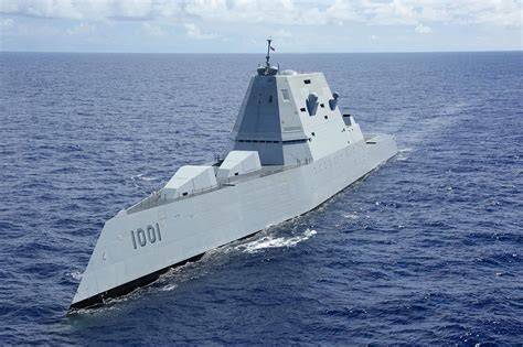 How Big is the Crew on a US Destroyer Ship - Bolt Flight